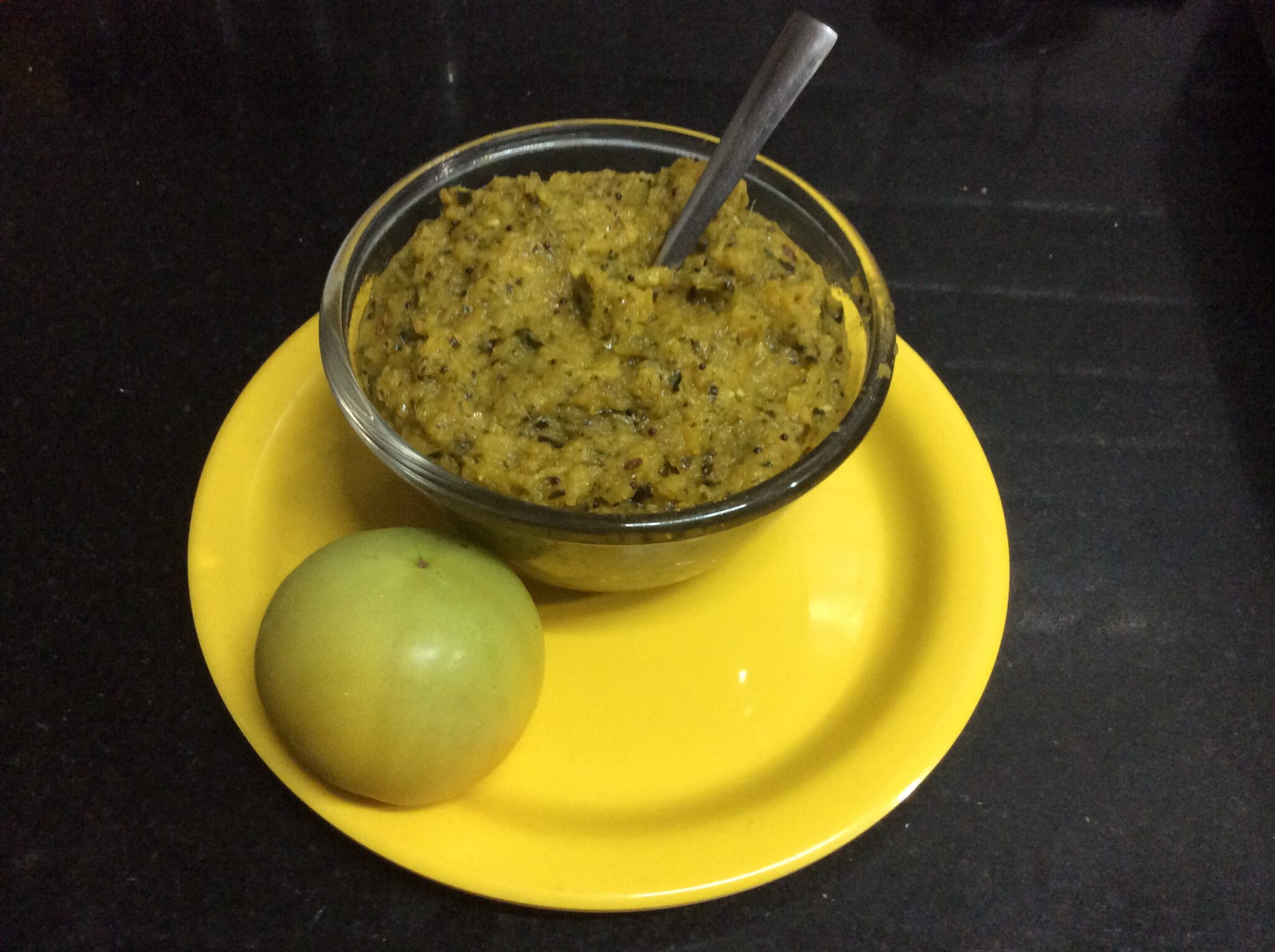 Making of Raw tomato chutney » Padmas Navaruchi